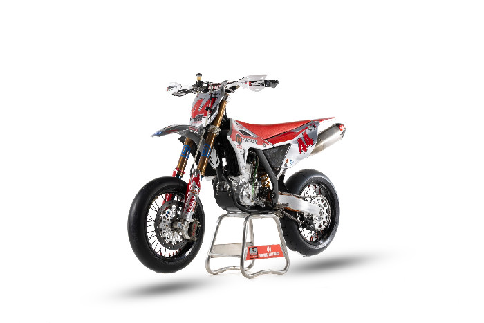 NICOT VERTEMATI F460 :: VERTEMATI MOTORCYCLES